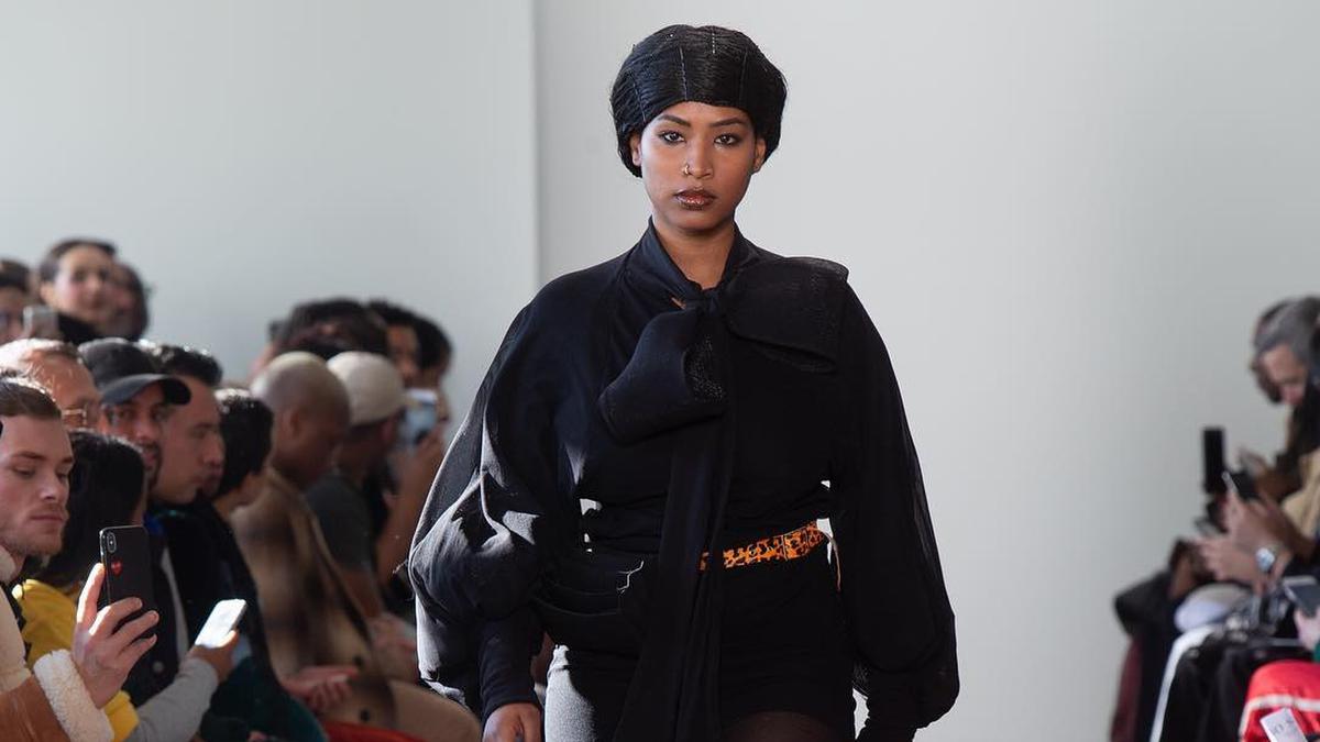 Debut Pierre Davis, Desainer Transgender Pertama di New York Fashion ...