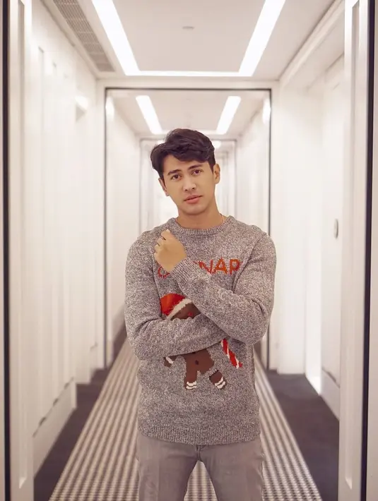 Potret Hessel Steven yang Pesonanya Bikin Kesengsem, Makin Berkarisma di Usia 40 Tahun - Foto ...