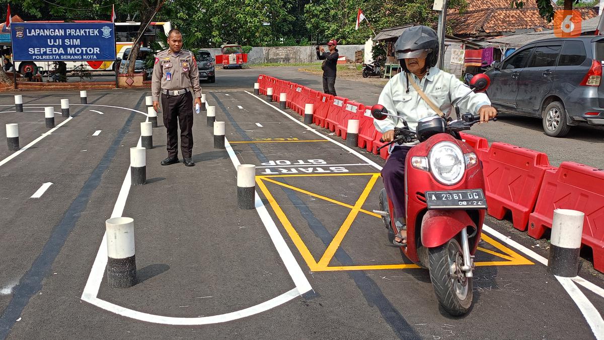 Kakek 63 Tahun Lulus Uji SIM Saat Tes di Jalur Sirkuit Baru
