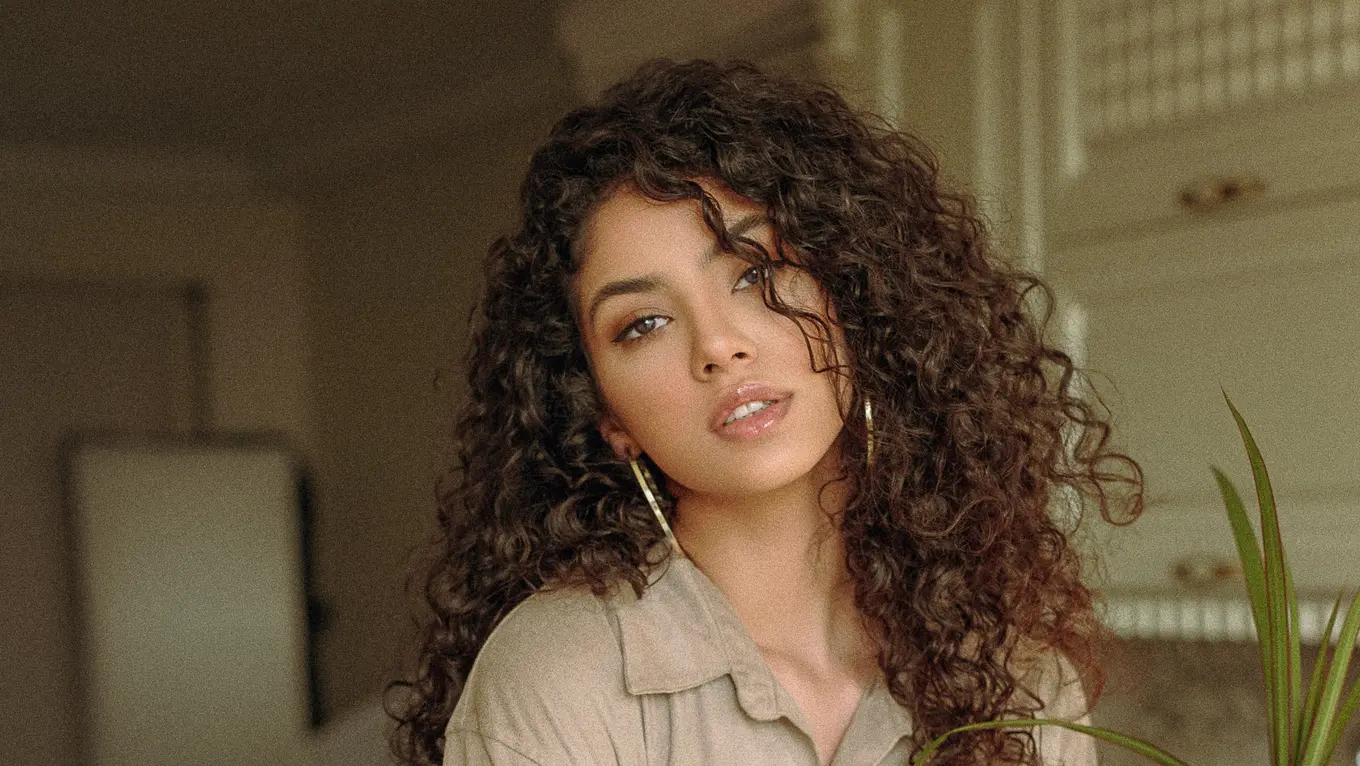 4 Penyebab Rambut Keriting dan Cara Merawat dengan Mudah