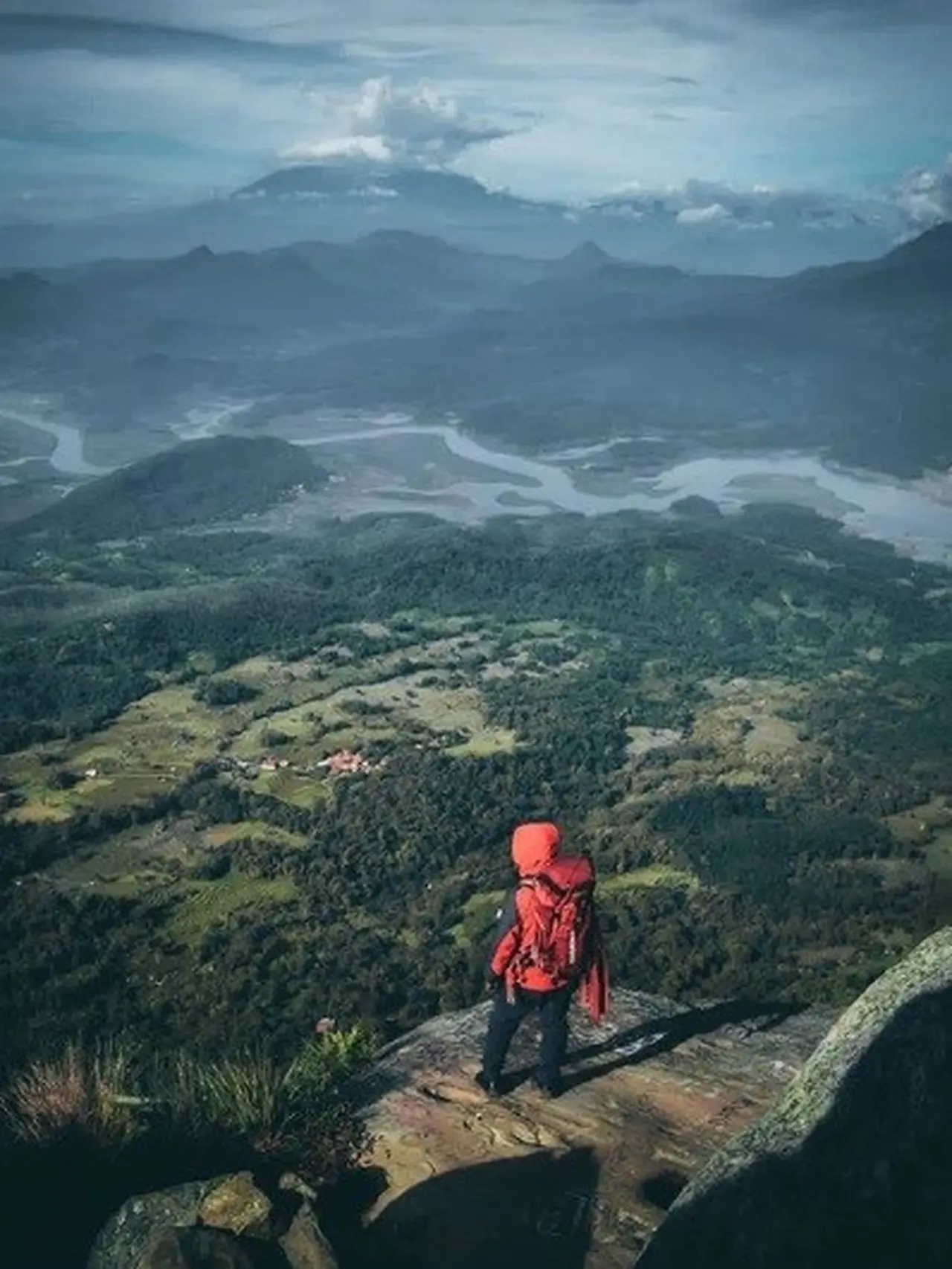 Mendaki Tak Sampai Dua Jam dan Nikmati Sunrise di Gunung Bongkok ...