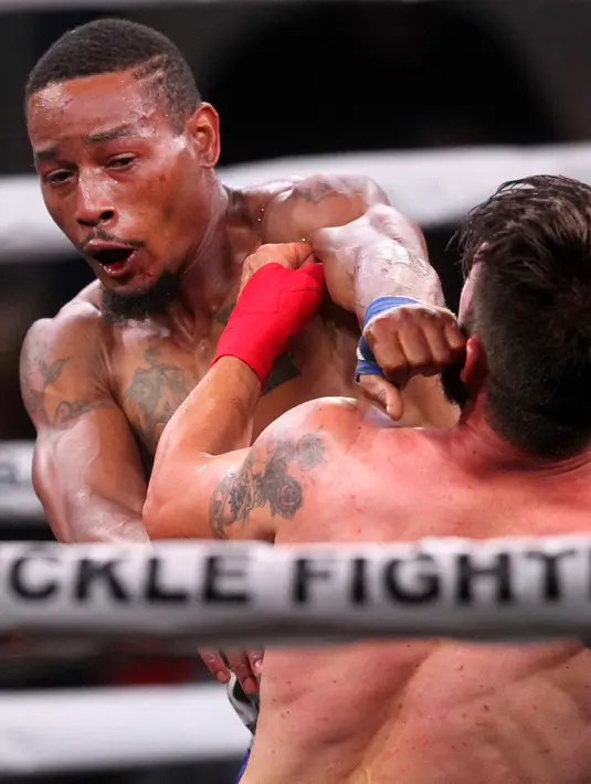 FOTO: Setelah 100 Tahun Lebih, Tinju Tanpa Sarung Tangan Kembali ...