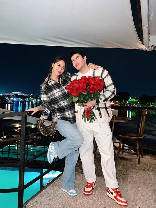 Potret Ulang Tahun Esta Pramanita ke-24, Dapat Ucapan Manis dari Bara ...