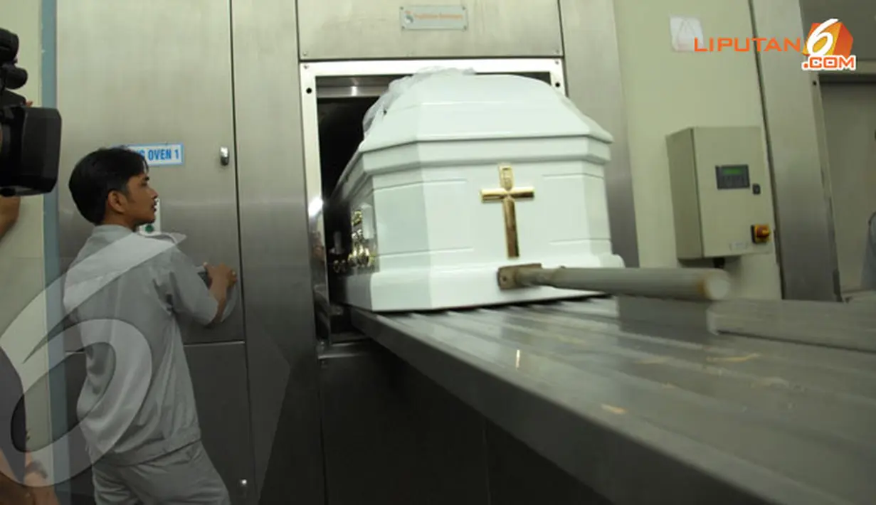 Ini Proses Kremasi Jenazah Krisbiantoro - Foto Liputan6.com