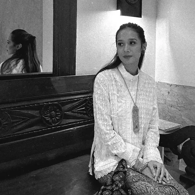 6 Potret Terbaru Gista Putri Istri Wishnutama, Terpaut 17 Tahun dengan ...