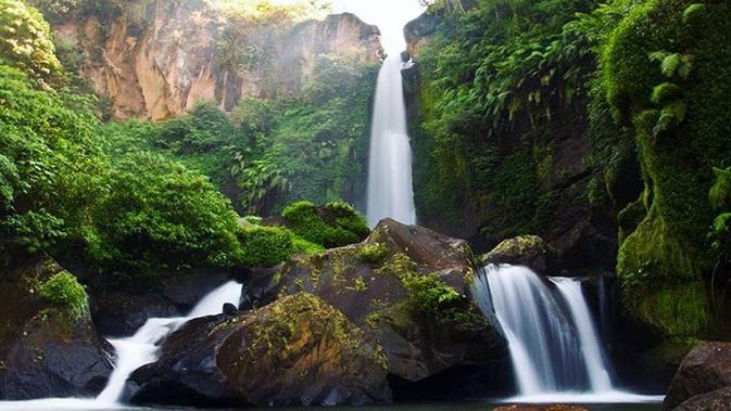8 Spot Tempat Wisata Air Terjun Murah Meriah di Malang, Nggak Bikin ...