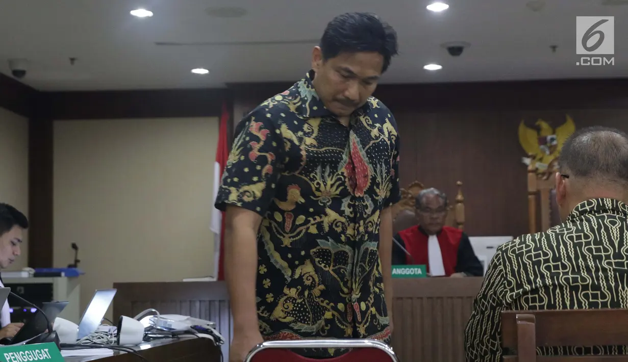 FOTO: Bowo Sidik Pangarso Bersaksi di Sidang Asty Winasti - Foto ...