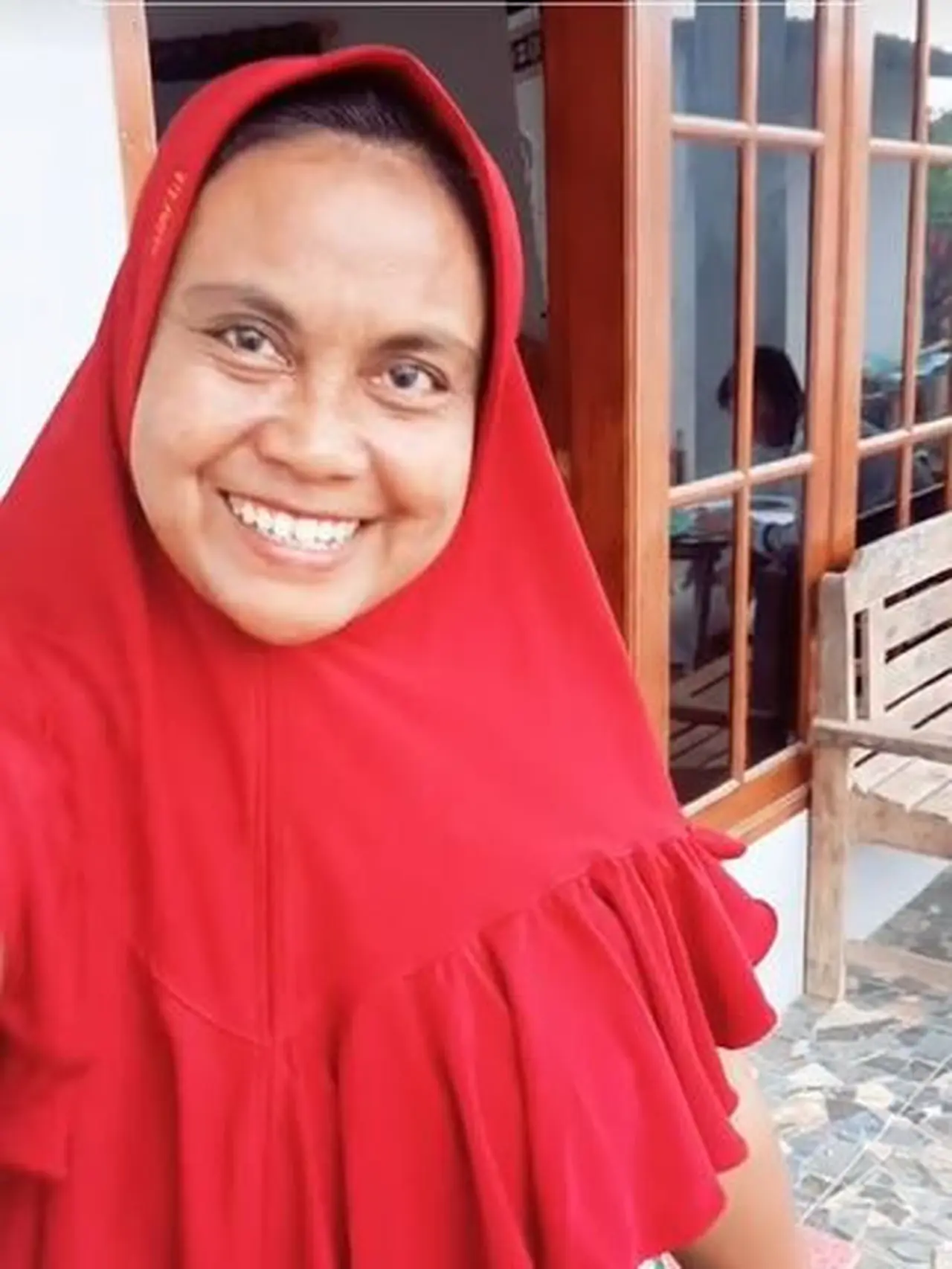 6 Potret Kesederhanaan Mak Ti Ibu Arhan Saat di Blora, Curi Perhatian ...
