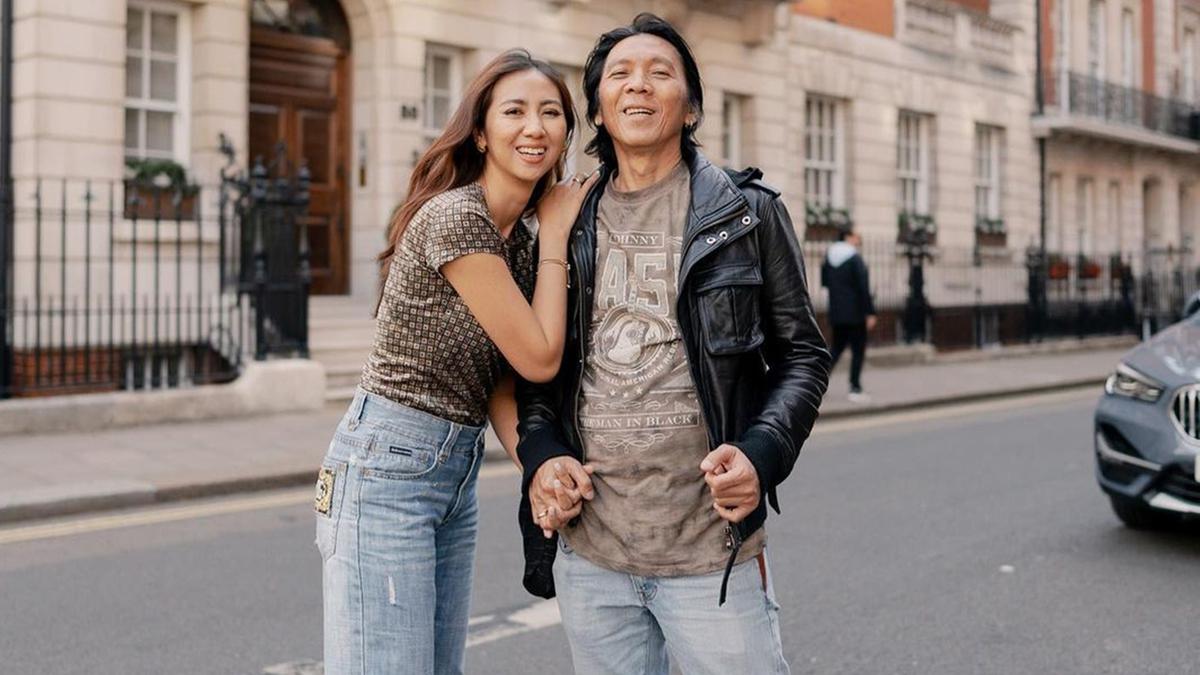 Potret Kebersamaan Bimbim Slank dan Istri yang Terpaut 17 Tahun, Selalu Mesra - Foto Liputan6.com