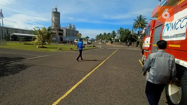 Ledakan di MCCI Cilegon, Polisi Selidiki Cairan Berbau Menyengat dari ...