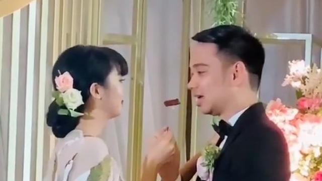 6 Momen Pernikahan YouTuber David GadgetIn dan Windy Gani, Digelar Diam ...