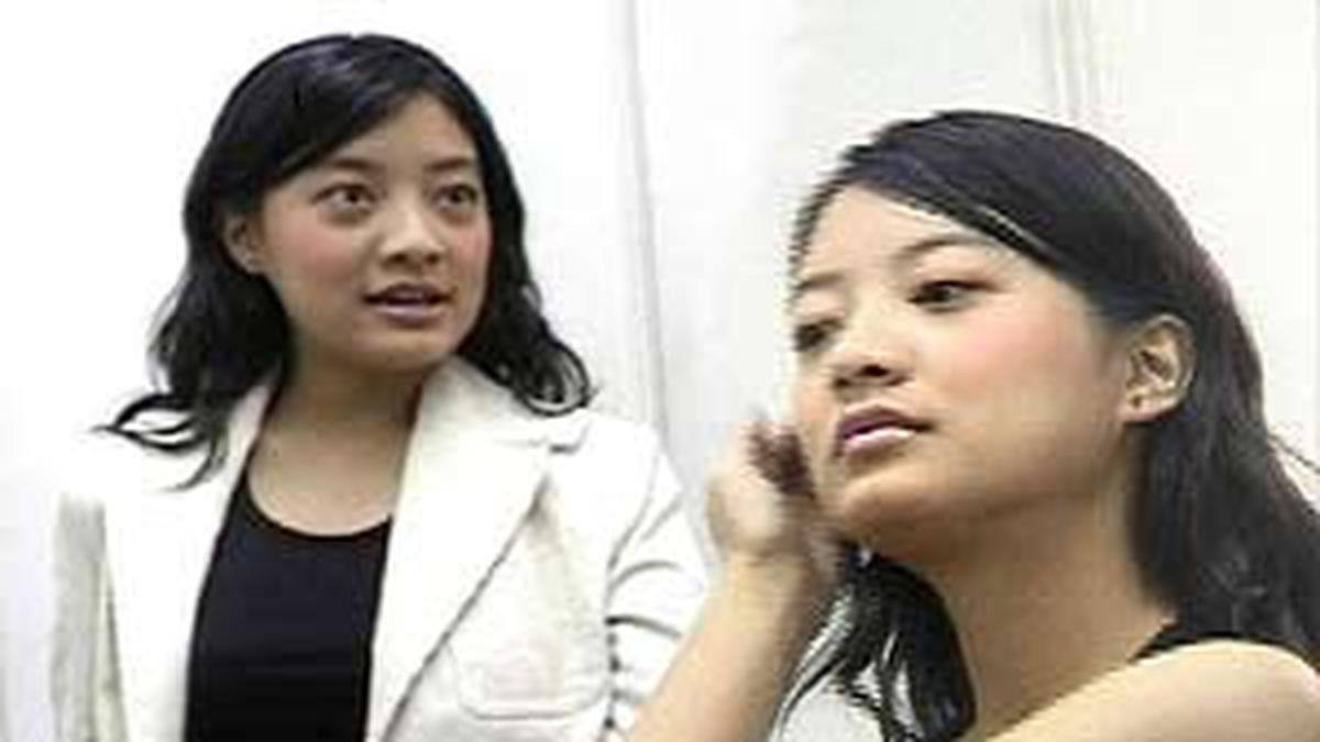 Leoni Tak Mau Kejar Setoran