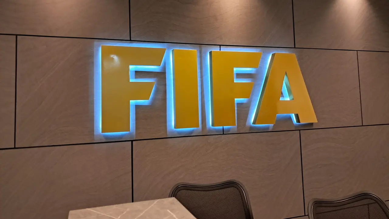 Kunjungi Kantor FIFA di Jakarta, Erick Thohir Bahas Piala Dunia U-17 ...