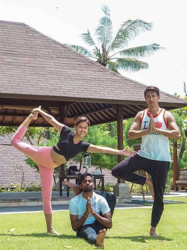 7 Potret Kebersamaan Rebecca Tamara dan Hessel Steven saat Liburan di Bali