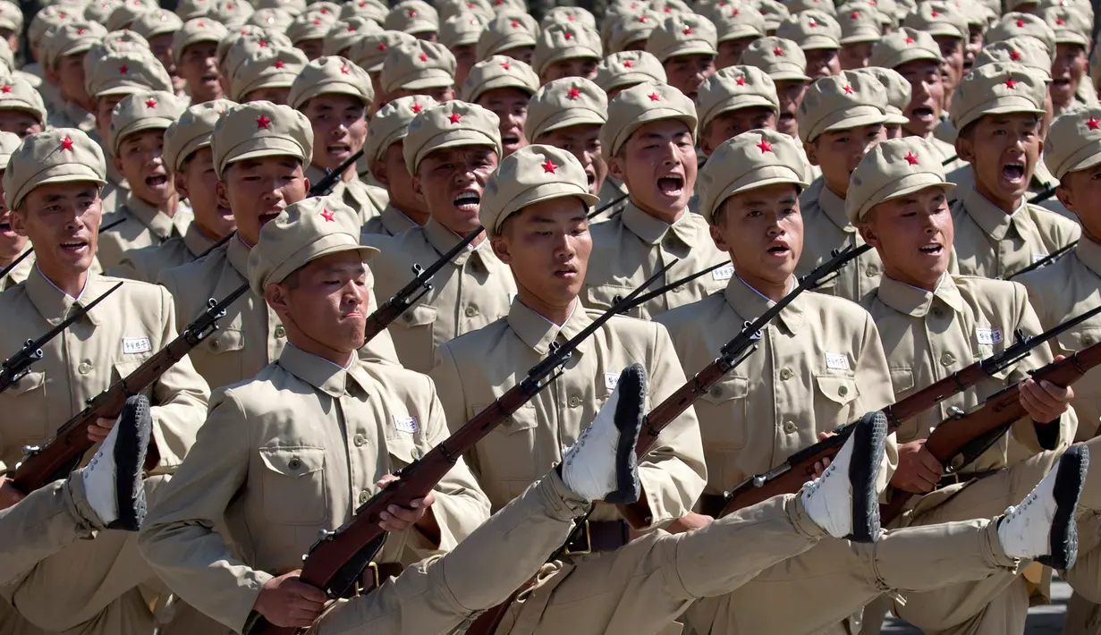 FOTO: Melihat Parade Militer Peringatan HUT ke-70 Korea Utara - Foto ...