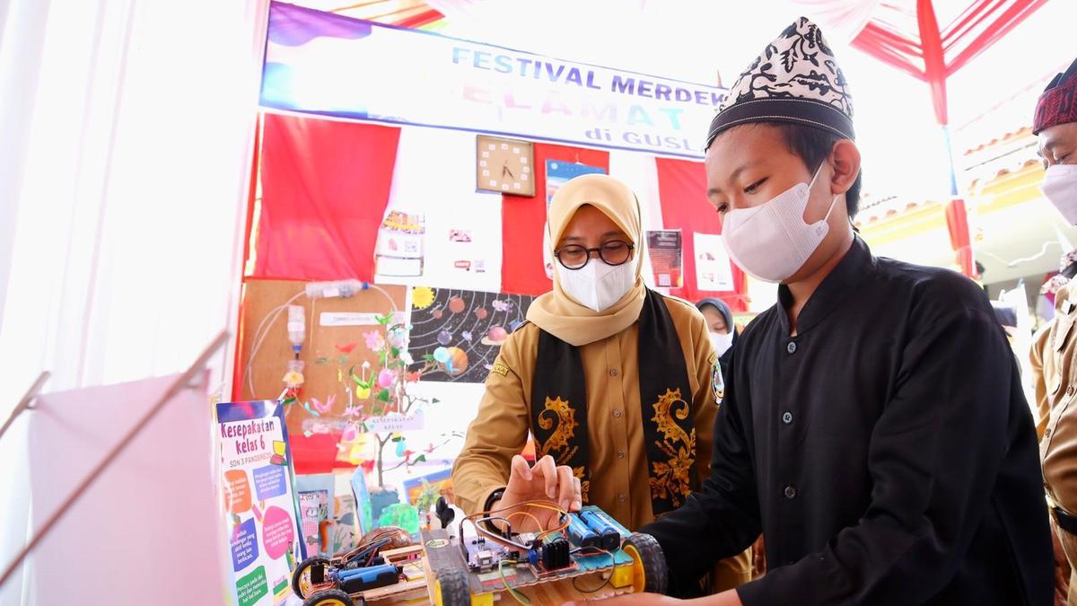 Banyuwangi Pamerkan Beragam Karya Hasil Program Merdeka Belajar