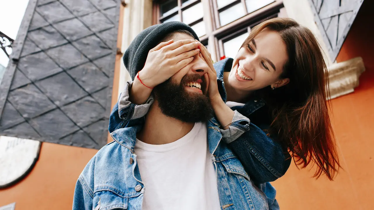 5 Zodiak yang Sulit Jatuh Cinta, tapi Sekali Sayang Susah Lepas - Relationship Fimela.com