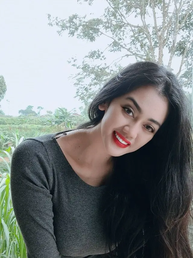 Nia Anggia, Adik Mendiang Julia Perez Positif Covid-19 - ShowBiz ...