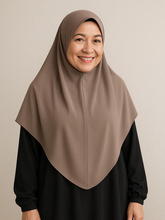 Tips Memilih Jilbab Instan Modern untuk Ibu-Ibu 50 Tahun agar Terlihat ...