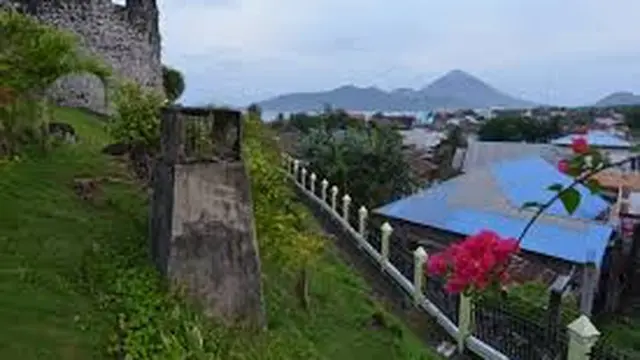 Benteng Tolukko, Peninggalan Bangsa Portugis di Ternate - Regional ...