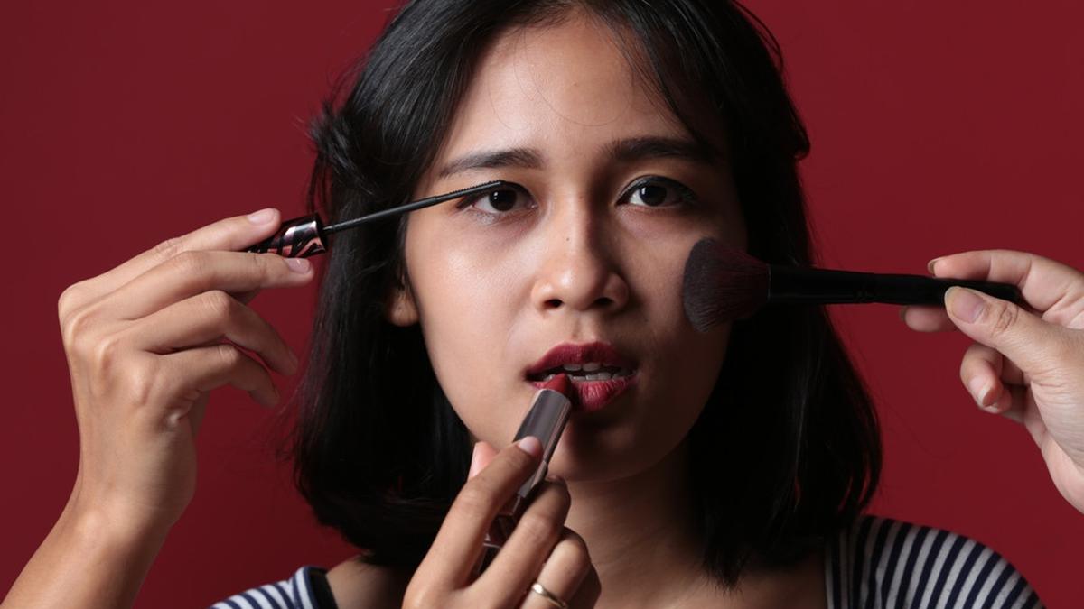 Dijamin Makeup Tahan Seharian dengan Ikuti 4 Tips Ini