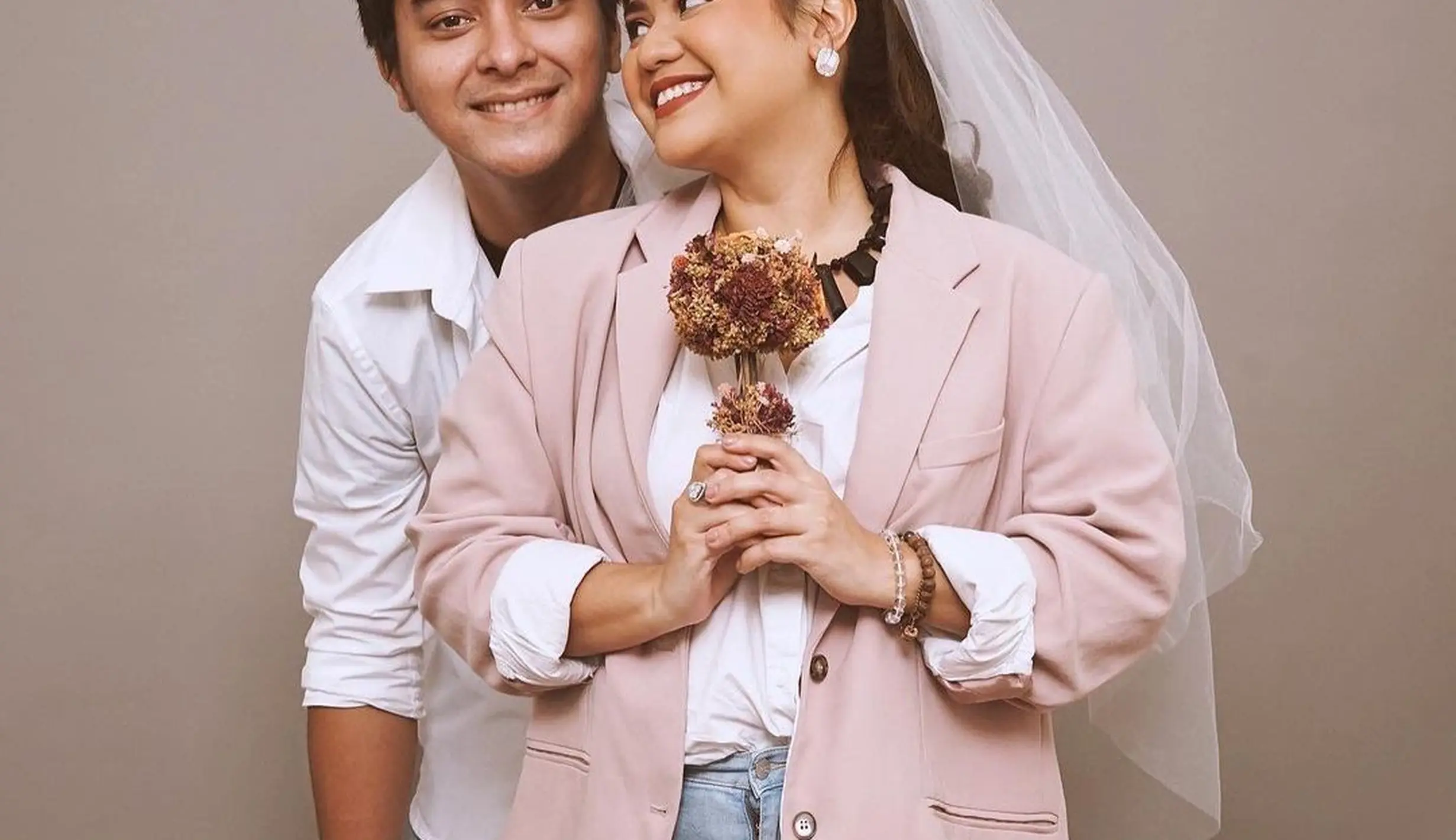 Lama Tak Tersorot, Potret Terbaru Mytha Lestari Mamamia yang Kini Sudah Jadi Ibu - Foto Liputan6.com