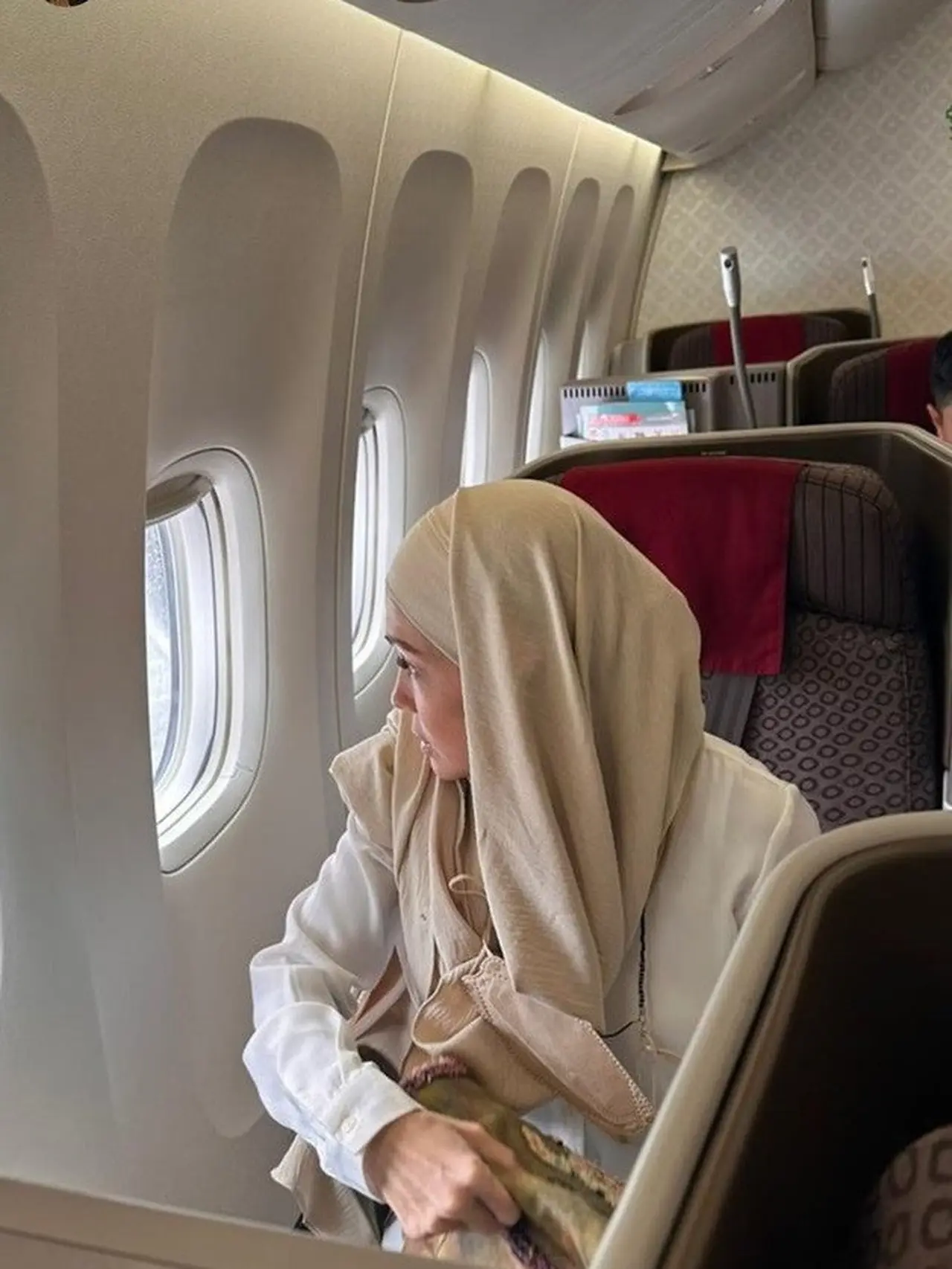 7 Potret Mieke Amalia saat Berhijab Ini Banjir Pujian - Hot Liputan6.com