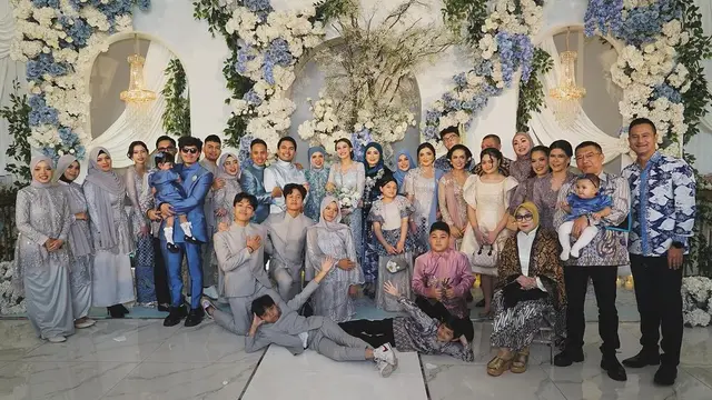 Foto-foto Keluarga Besar Anang Hermansyah dan Ashanty di Lamaran Thariq ...