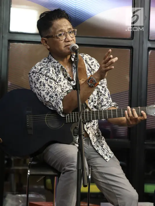 FOTO: Andre Hehanusa Obati Rindu Penggemar di KLY Lounge - Foto ...