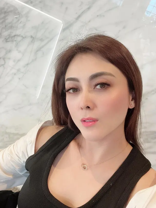 Dhena Devanka Mantan Istri Jonathan Frizzy Sindir Pelakor: Masa Jadi ...