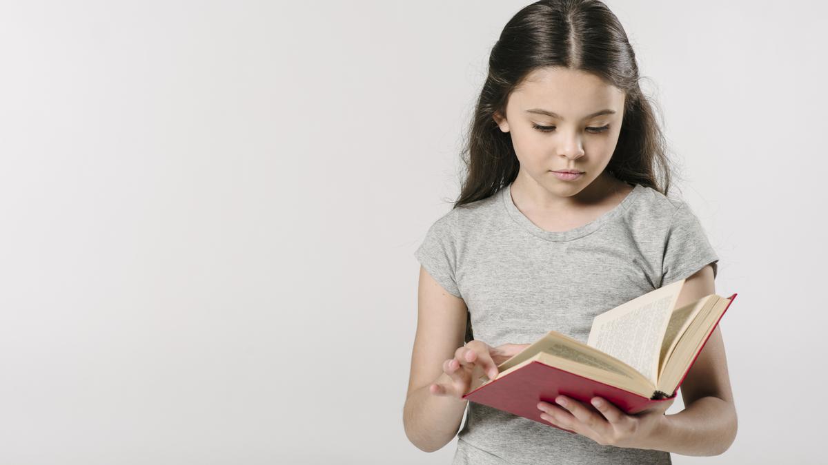 3 Tips Meningkatkan Kemampuan Public Speaking Anak - Parenting Fimela.com