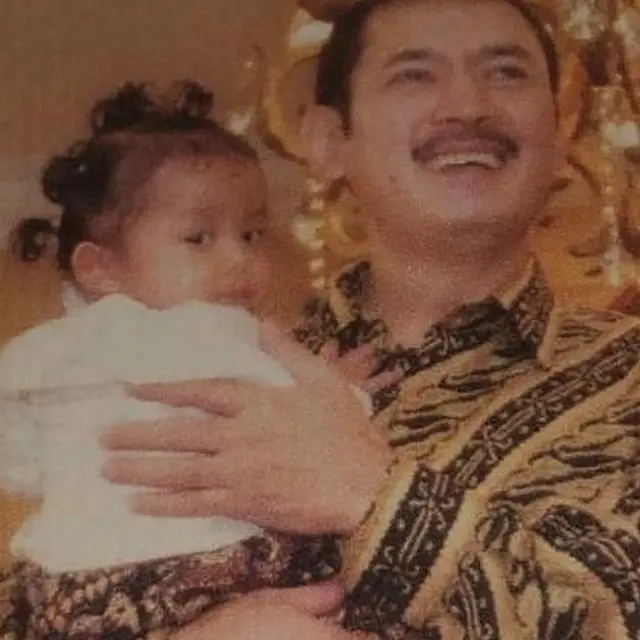 Jadi Bagian Keluarga Cendana, Ini 6 Potret Masa Kecil Khirani Anak Mayangsari - Hot Liputan6.com