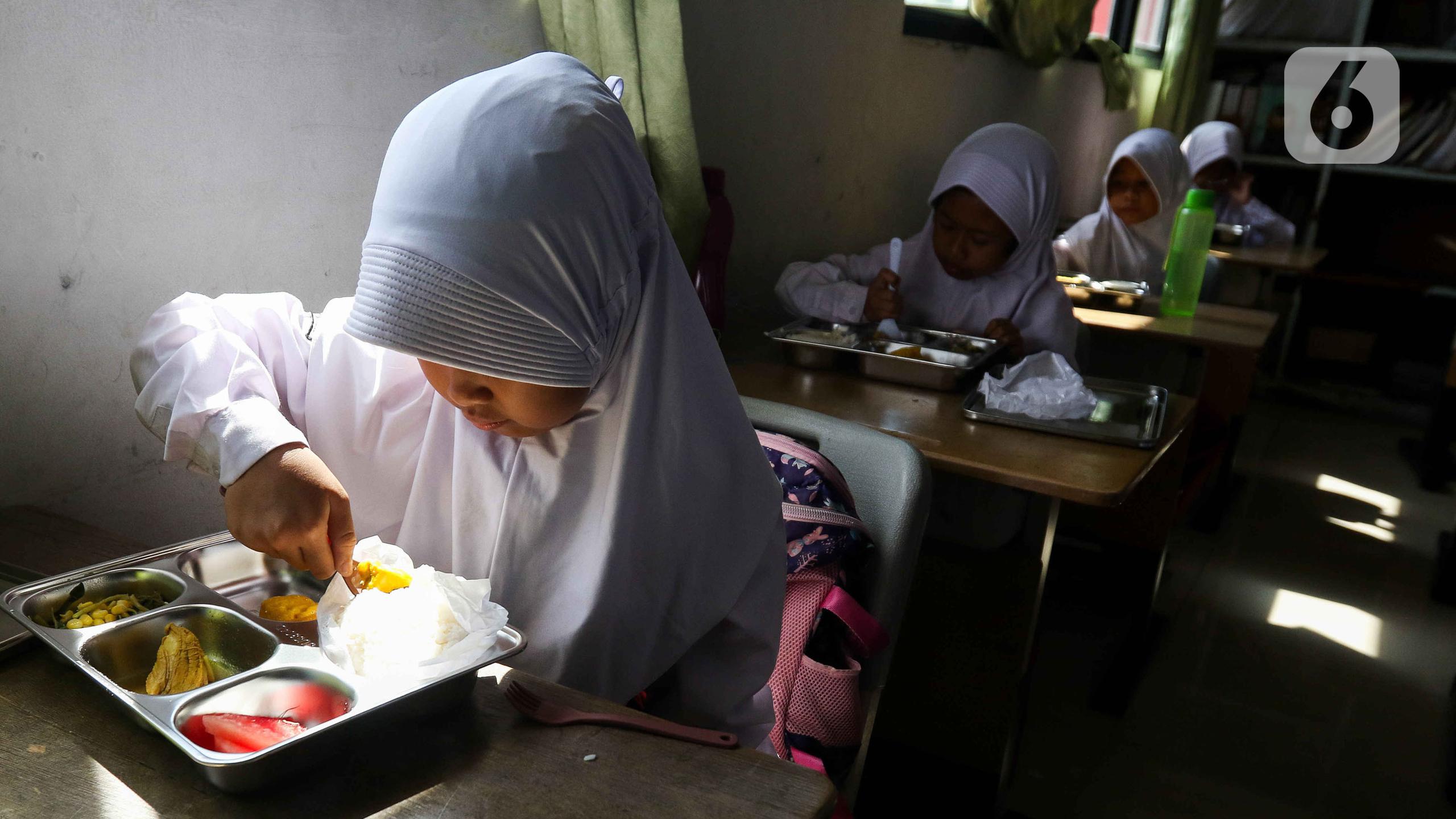 Puluhan Siswa SD di Sukoharjo Keracunan Usai Santap Menu Makan Bergizi ...