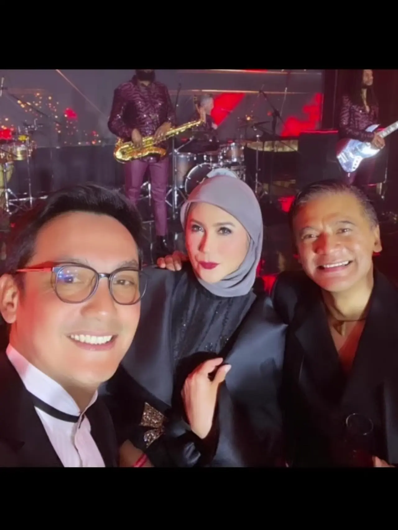 6 Potret Artis 90-an Reuni di Pesta HUT Multivision Plus ke-50, Dian ...