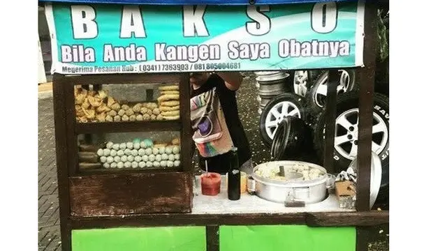 6 Tulisan Lucu di Gerobak Bakso Ini Bikin Pembeli Geleng Kepala - Hot ...