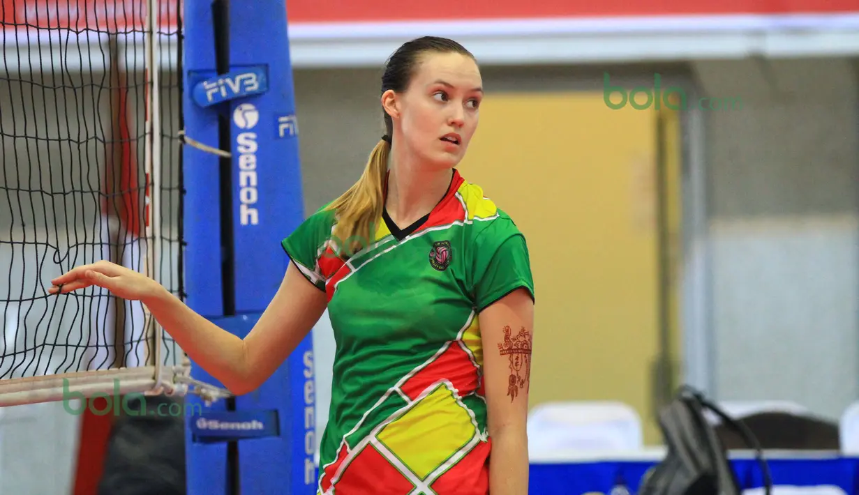 Miss Oregon 2012, Alaina Bergsma, Bermandi Keringat di Malang - Foto ...