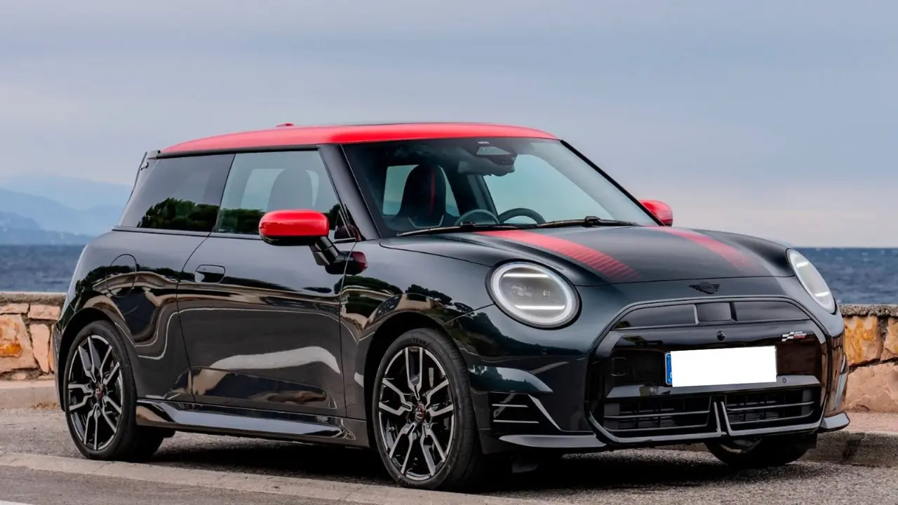 Mobil Listrik Mini Cooper Tampil Semakin Sporty Berkat Trim JCW ...