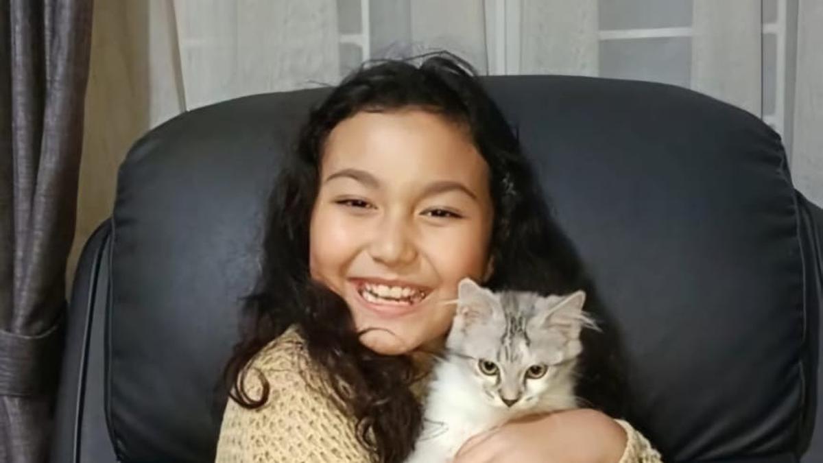 Shereen Aintzane, Salah Satu Penyiar Radio Termuda di Indonesia Ini ...