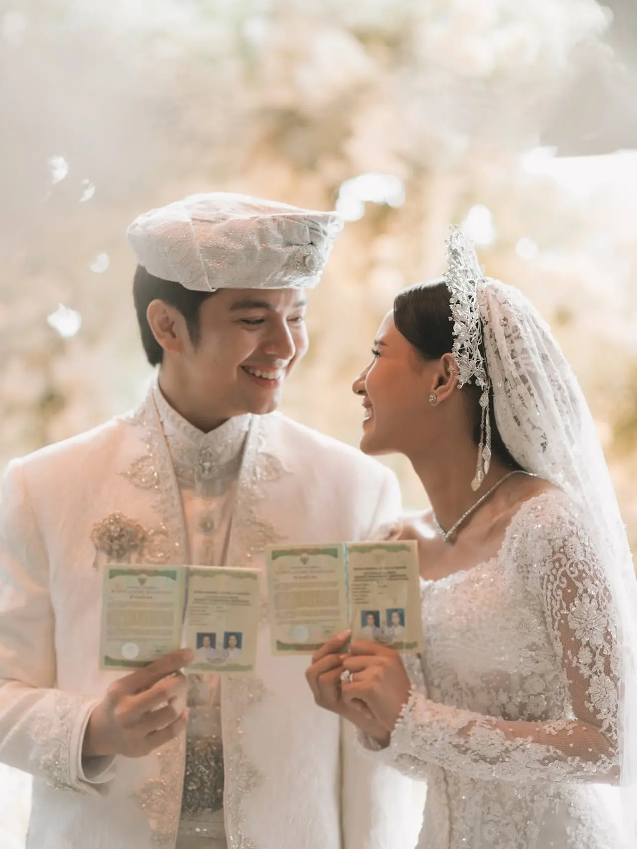 Kisah Cinta Angga Yunanda dan Shenina Cinnamon: Dari Film ke Pernikahan ...