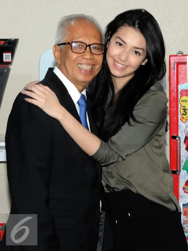 Kondisi OC Kaligis Terungkap, Velove Vexia Kebanjiran Doa - ShowBiz ...