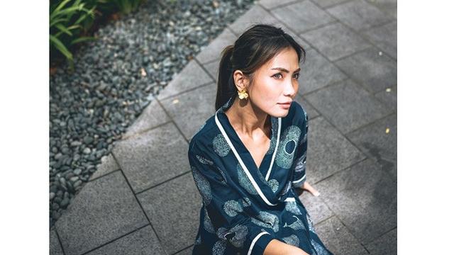 Jarang Terekspos, Ini 6 Pesona Fiona Anthony Istri Dion Wiyoko - Hot ...