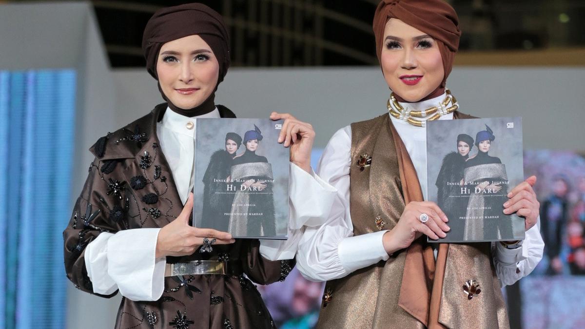 Inneke Koesherawati dan Marini Zumarnis Bikin Buku Bareng - Entertainment Fimela.com