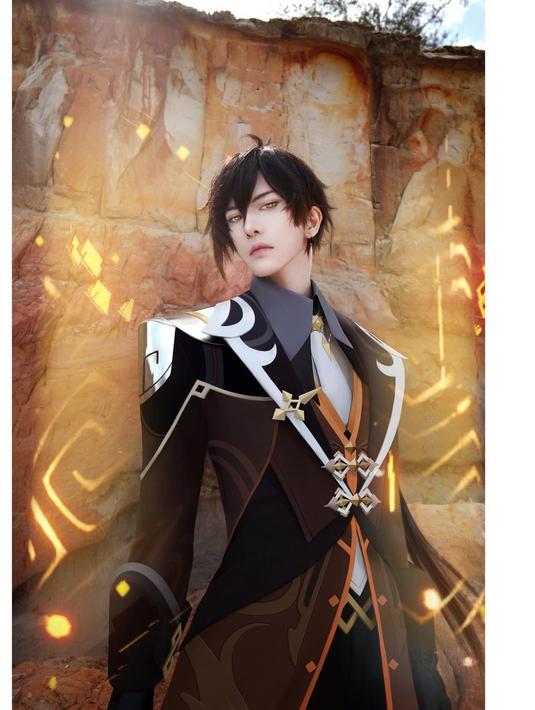 Gaya Hakken Ryou Cosplay Jadi Karakter Anime hingga Genshin Impact ...