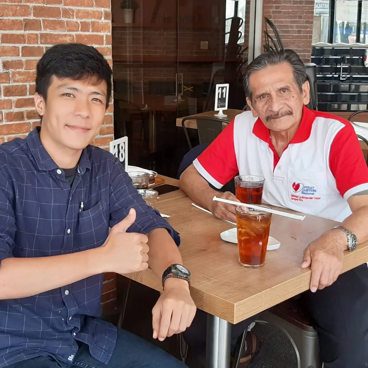 6 Potret Romeo Bamby Cardino, Driver Ojol yang Ngaku Anak Aktor Senior ...