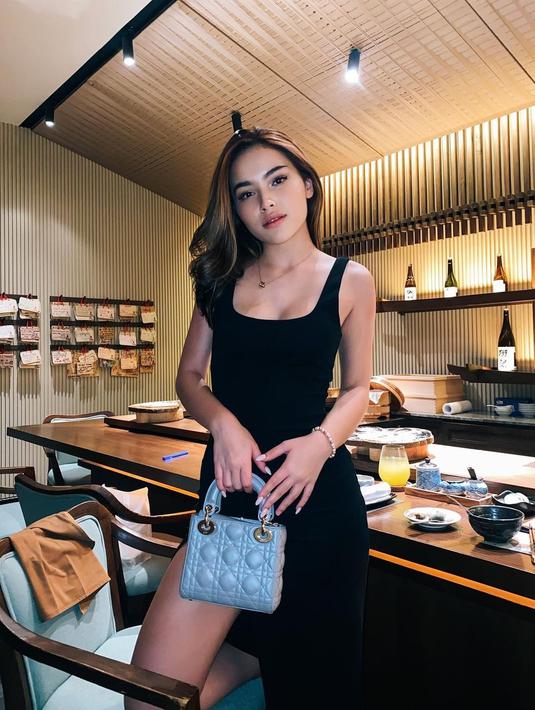 Potret Artis Blasteran Nicole Parham, Cantik dan Seksi Banget - Foto ...