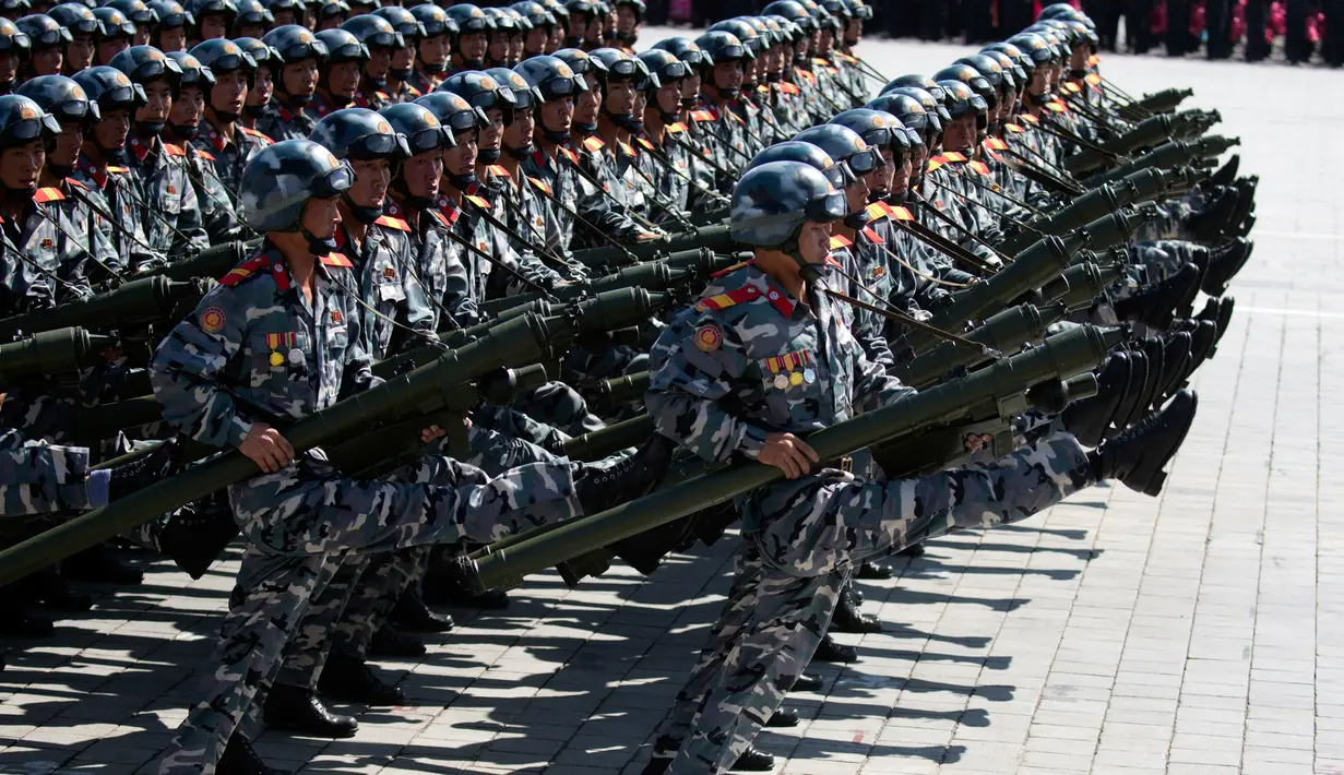 FOTO: Melihat Parade Militer Peringatan HUT ke-70 Korea Utara - Foto ...