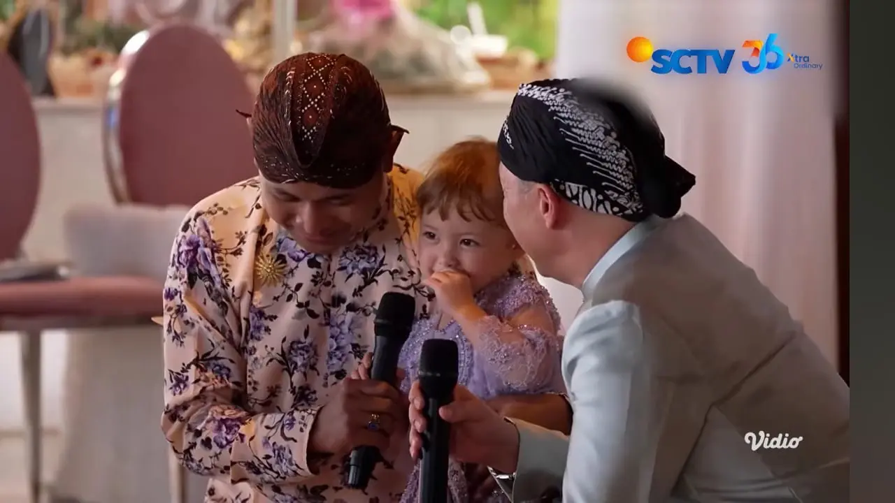 Aneka Tingkah Kamari di Pernikahan Jennifer Coppen Bikin Gemas ...