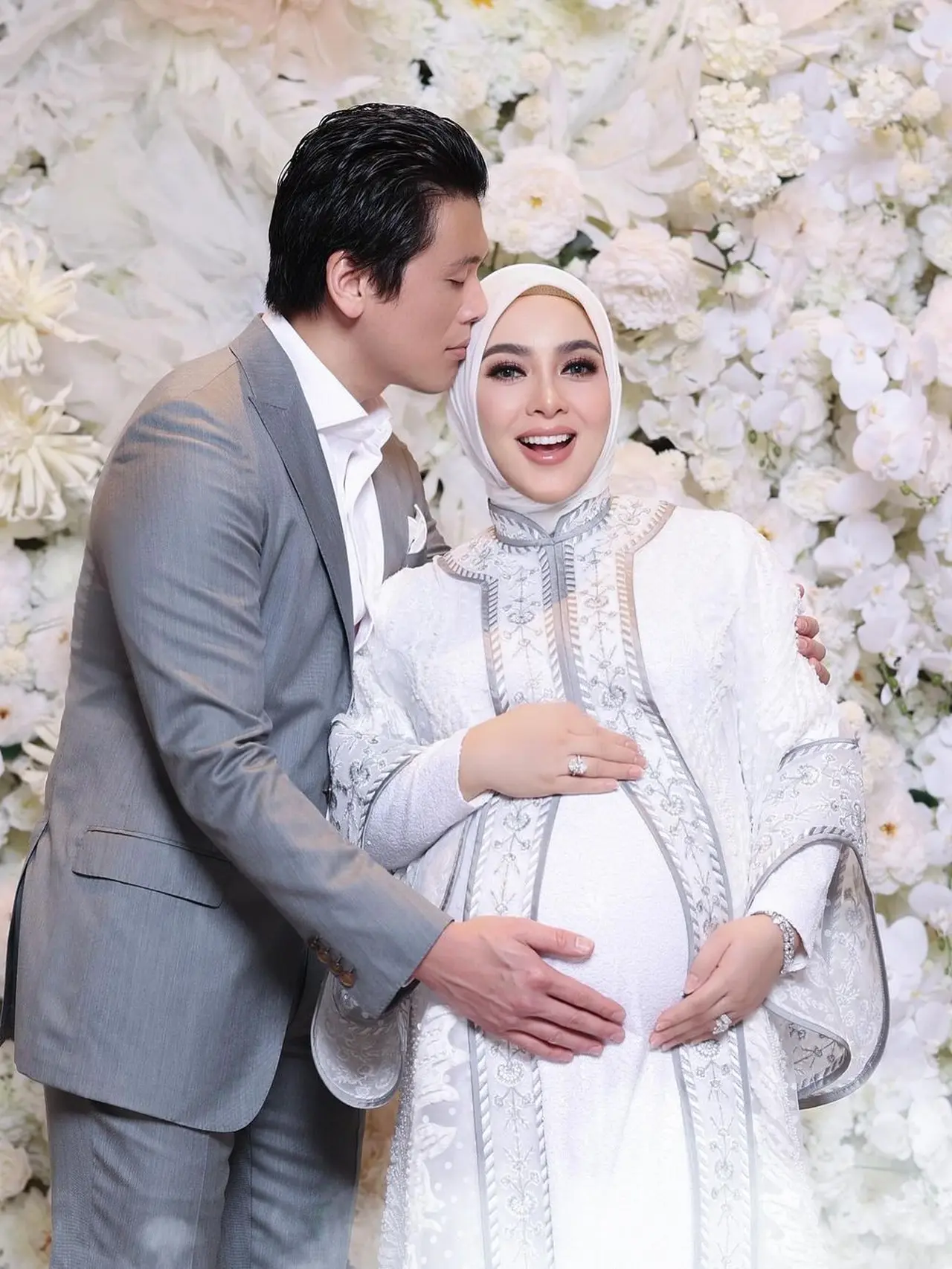 8 Potret Syahrini Hamil Pertama Usia 43 Tahun, Sempat Dirahasiakan 7 Bulan - Hot Liputan6.com