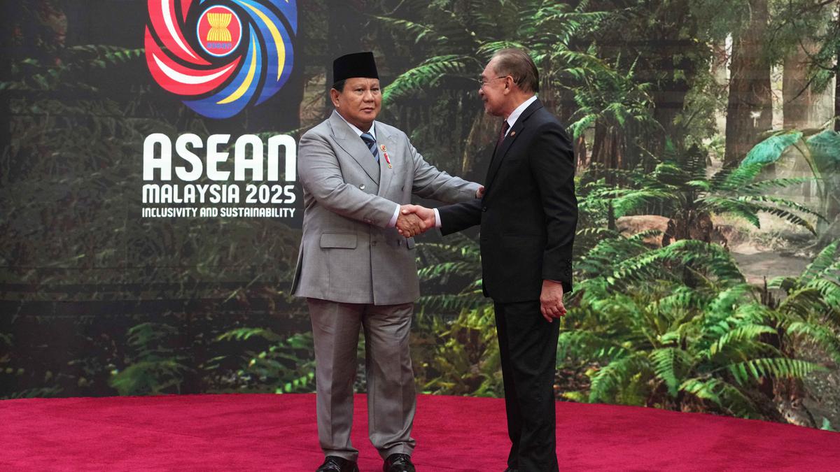KTT ASEAN Plus Three, Prabowo Dorong Kerja Sama Konkret dan Integrasi ...