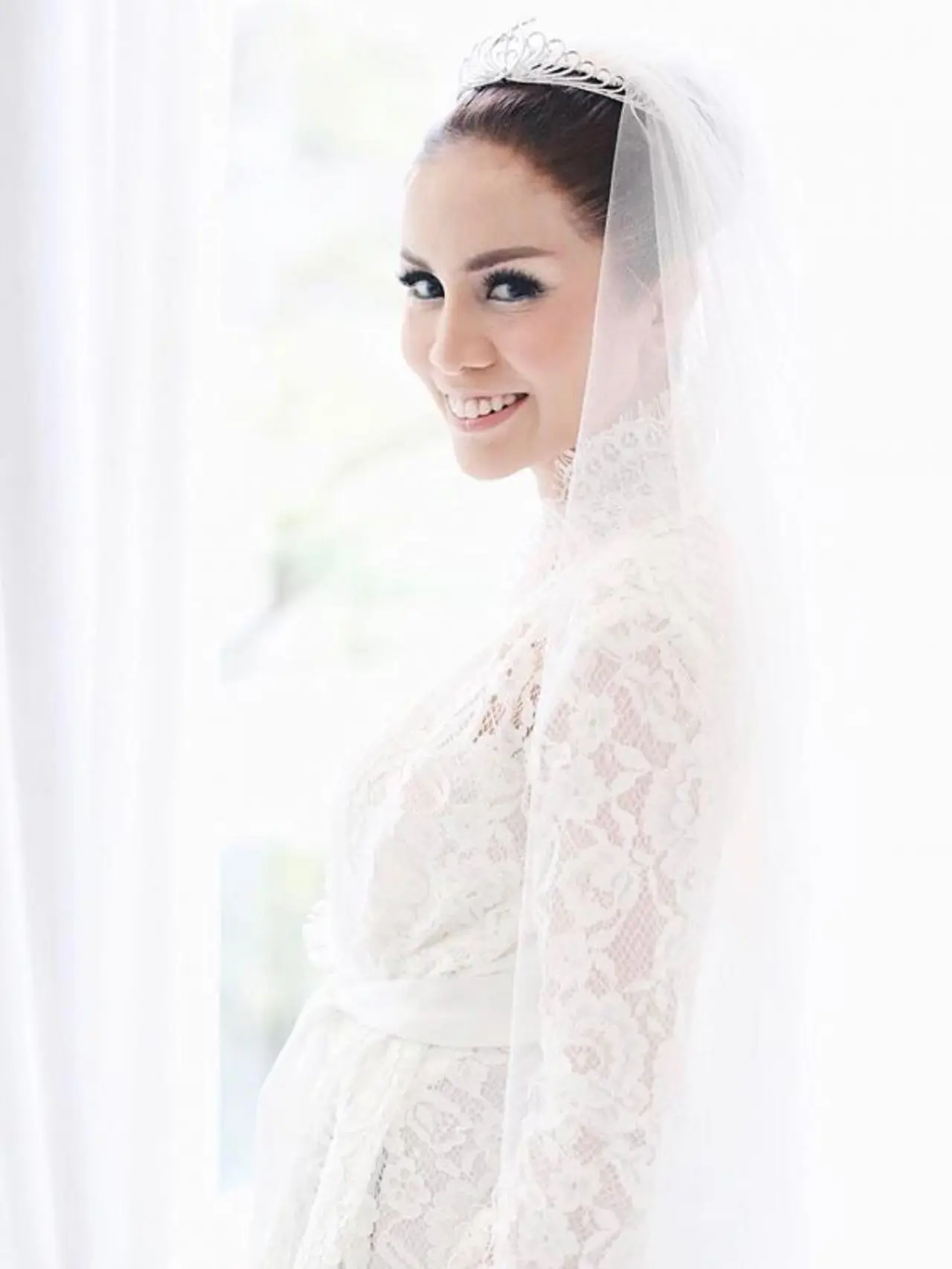 7 Transformasi Momo Geisha dari Vokalis Tomboi Hingga Berubah Drastis Usai Menikah - Hot ...